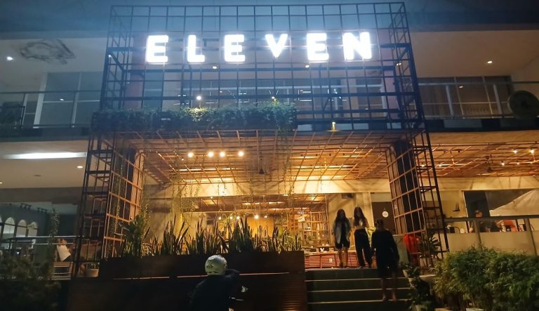 Cafe Eleven, Tempat Nongkrong Favorit di Labuan Bajo - Labuan Bajo Today